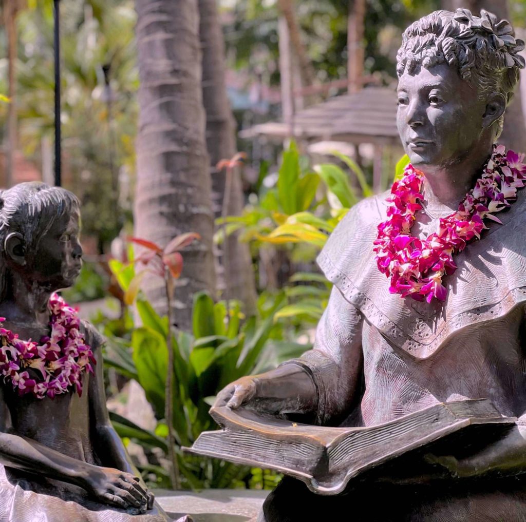 Fun Waikiki Walking Tour & Historic Trail: Part 1 - GPS Guided